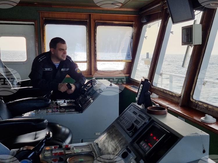 BTA :: Day 20: Sv. Sv. Kiril i Metodii Avoids a Cyclone en Route to ...